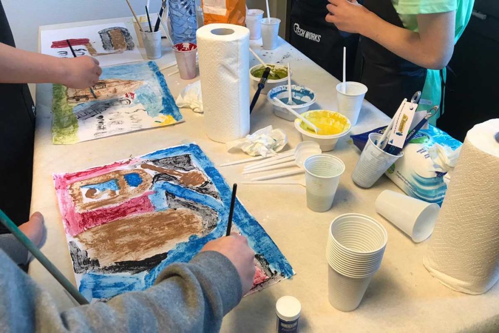 Schilderen met zelf gemaakte bio-based verf. TechWorks! – Klazienaveen ...